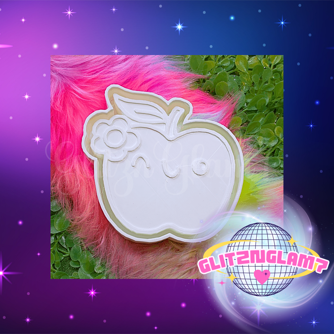 Cute Winking Apple Silicone Mold – GlitznGlam7